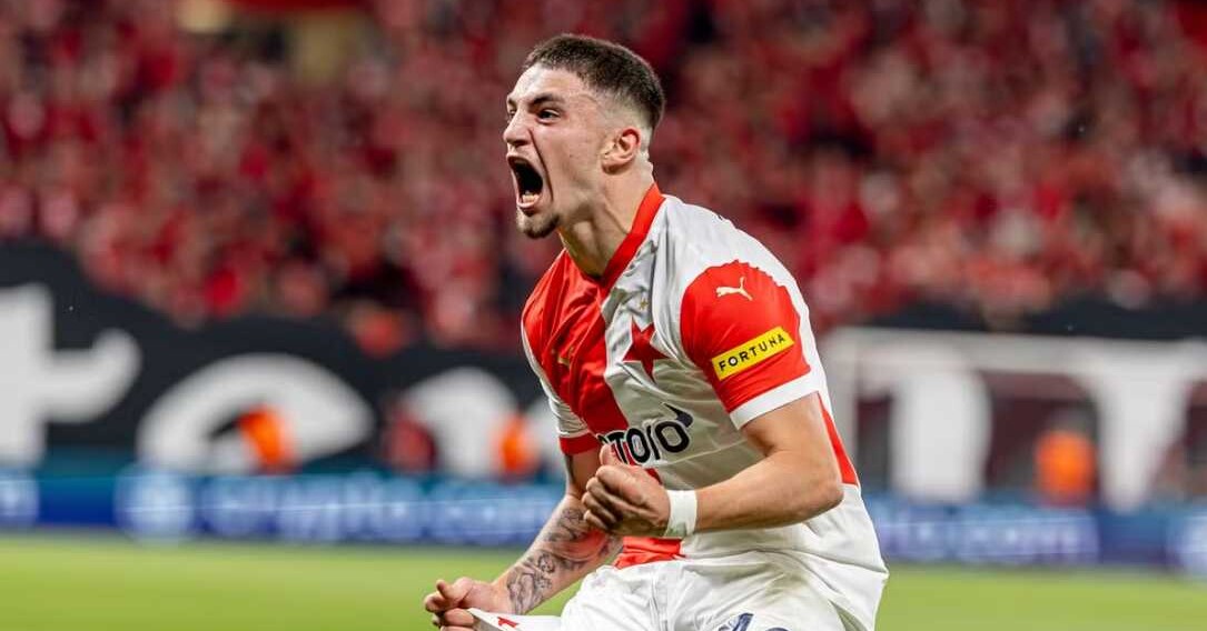 Zafeiris se nechal k přestupu strhnout rodinou. Pořád nám říkal slovo family, prozradil Tvrdík ...