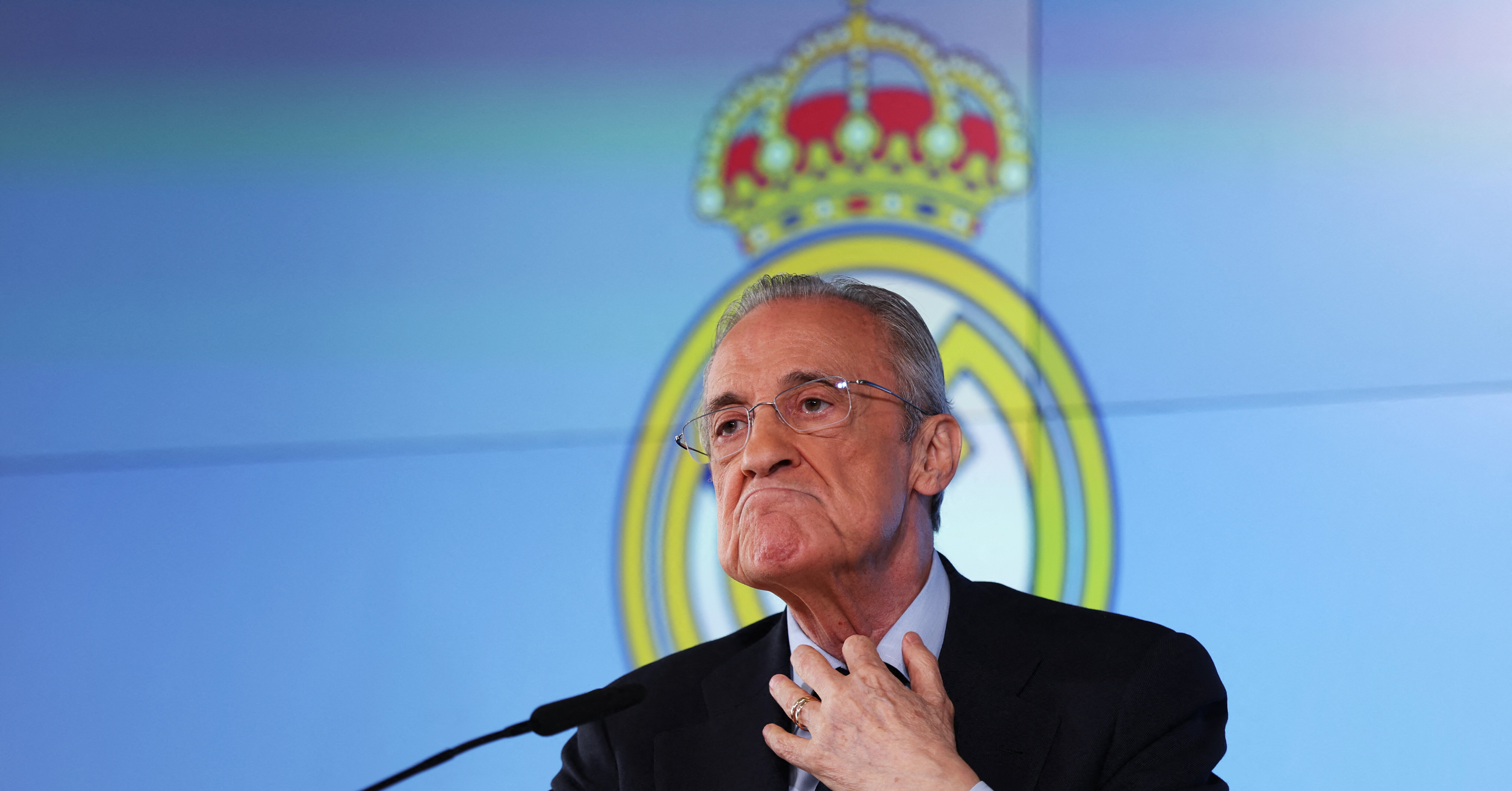 Pérez střílí do všech stran. LaLiga je prý nepřítel, Barcelona podplácí ...