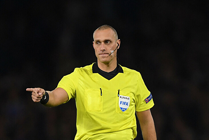 Rozhodčí v utkání Teplic se Slavií hrubě chybovali, domácí měli kopat ...